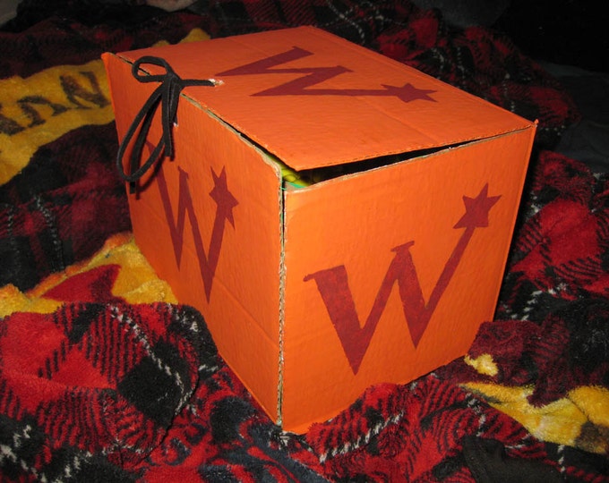 Harry Potter Weasleys' Wizard Wheezes Skiving Snackbox - Film Accurate ...