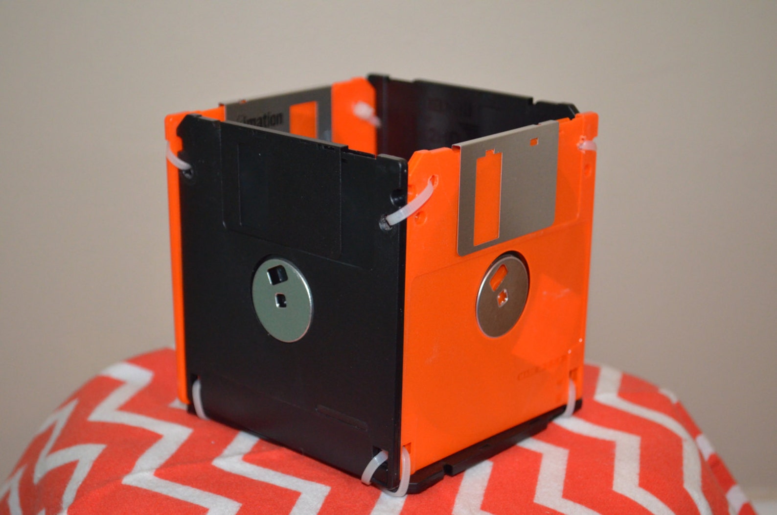 Floppy Disc Pen & Pencil Holder - Etsy