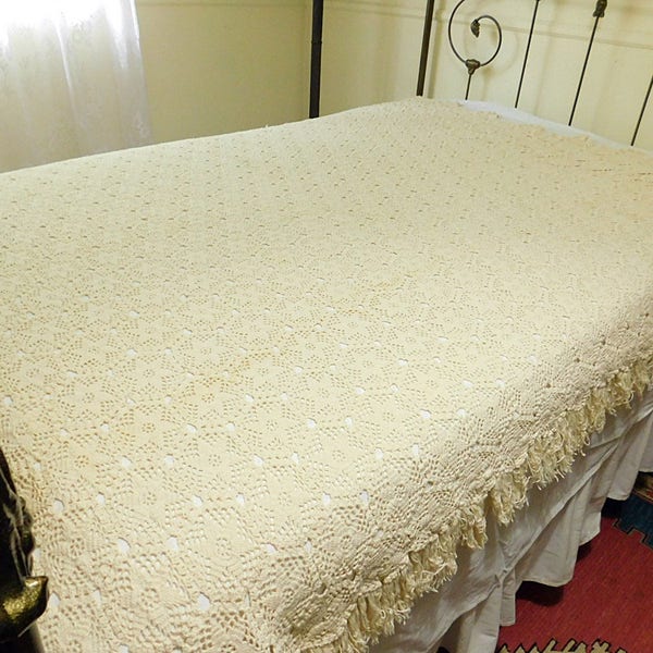 Ivory Bedspread - Etsy