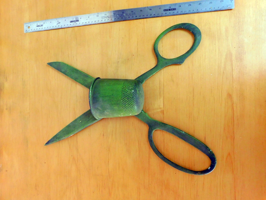 Vintage Oversize Metal Scissors Wall Art, Giant Green Sewing Scissors ...