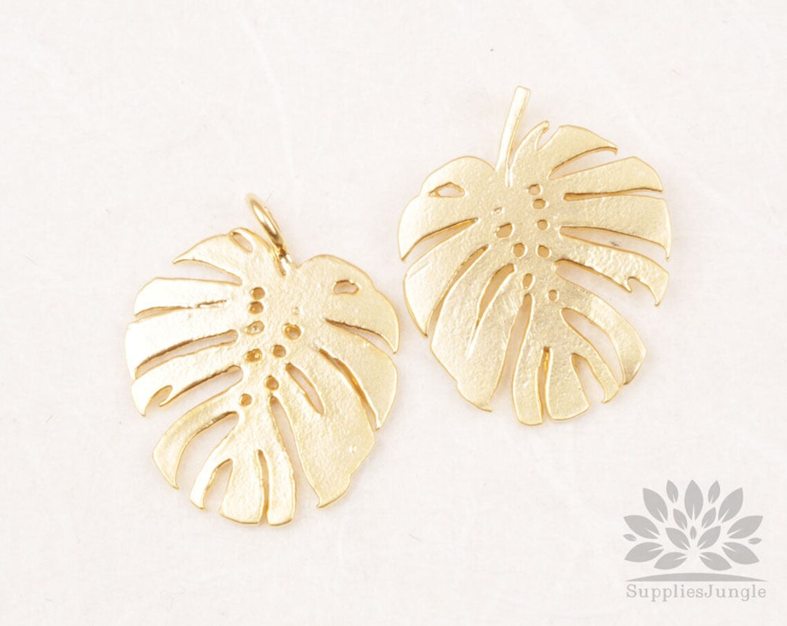 P872-MG// Matt Gold Plated Monstera Leaf Pendant 2pcs | Etsy