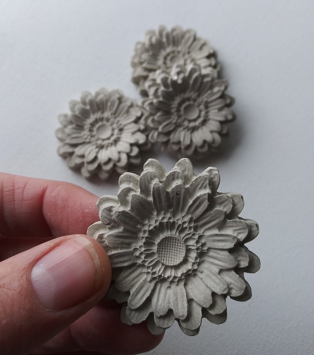 Small Concrete Flowers Set of Four Concrete Flowers Garden Ornaments ...