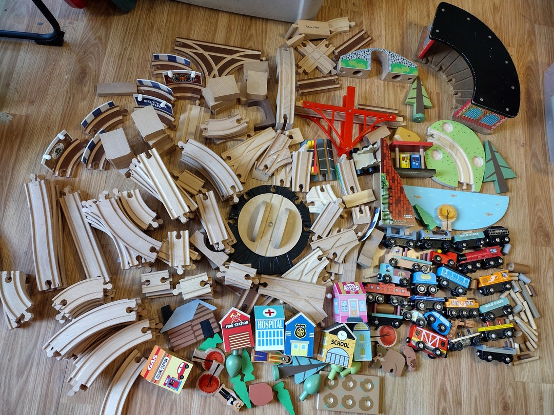 Enormous Lot Brio Compatible Wooden Train Set Buildings Train Cars 125 ...