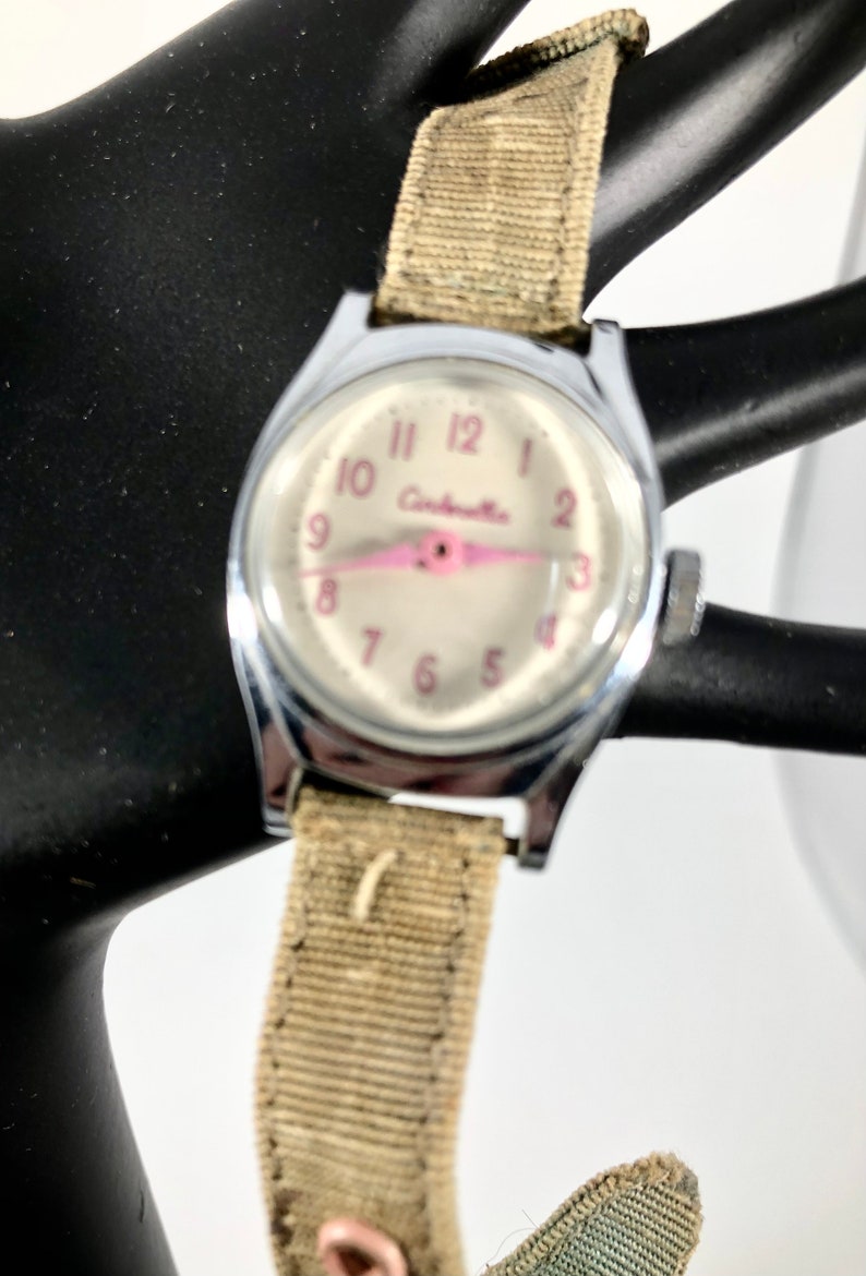 Walt Disney Cinderella Wind-up Watch Original 1960's - Etsy