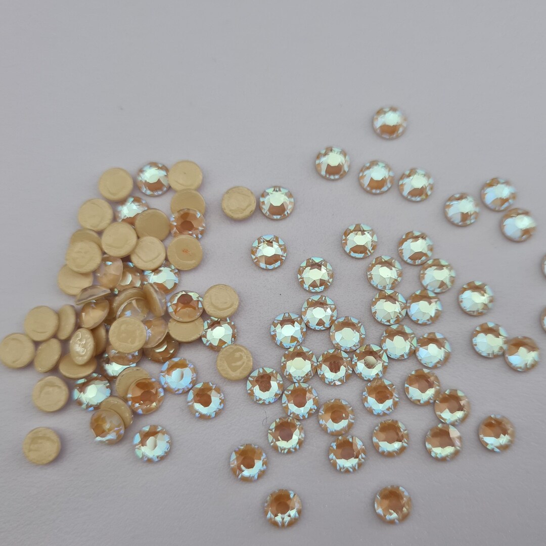 Swarovski Crystal 2028 / 2078, Ivory Cream Rhinestone Flatbacks Select Quantity, Available Sizes ...