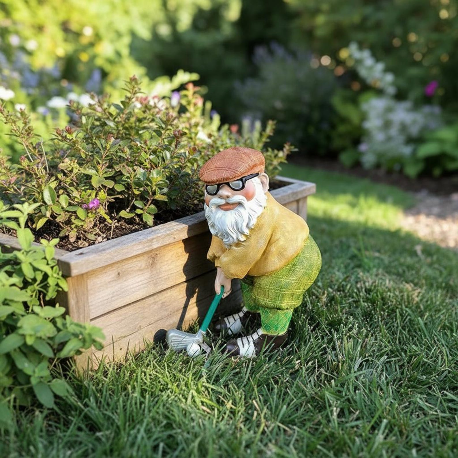 Golfing Gnome Garden Statue – Funny Resin Gnome With Golf Club for Yard ...