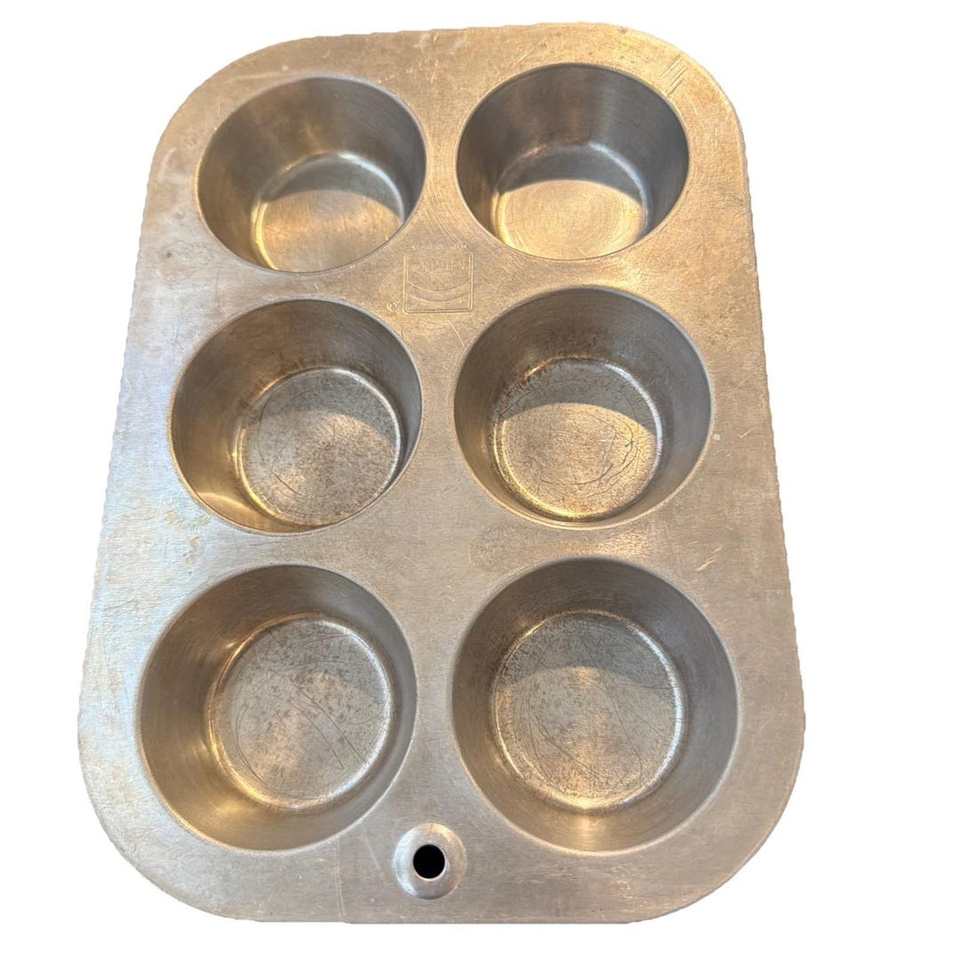 Vintage Mirro Aluminum Muffin Cupcake Pan Half Dozen Made in USA - Etsy