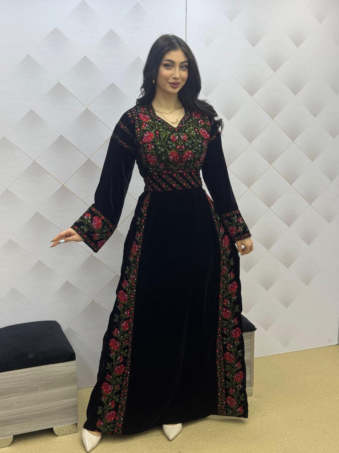 Black Velvet Elegant Thoub Embroidered Palestinian Embroidered Maxi ...