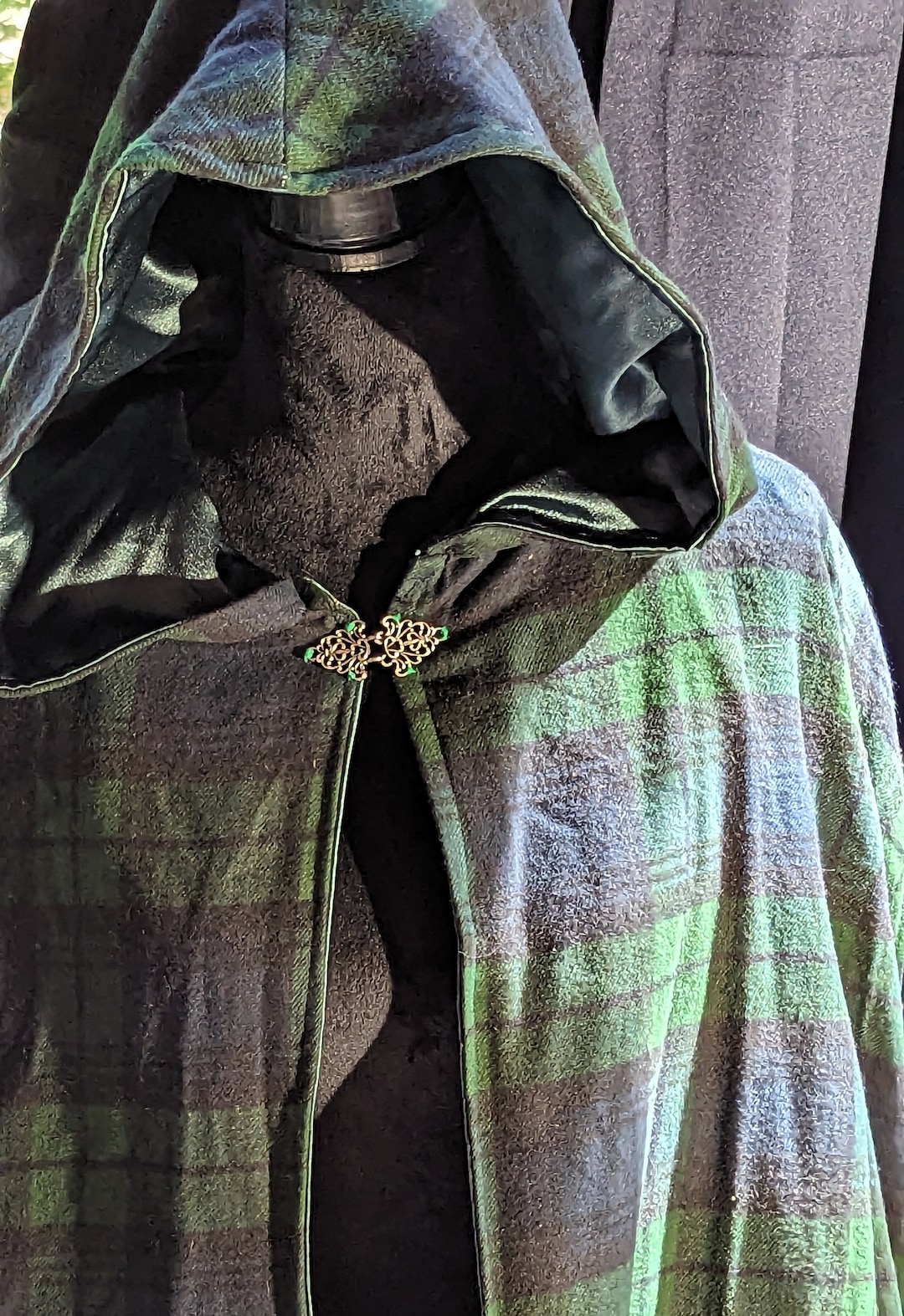Scottish Mackenzie Tartan Hooded Cape: Fully Lined Filigree Silver ...