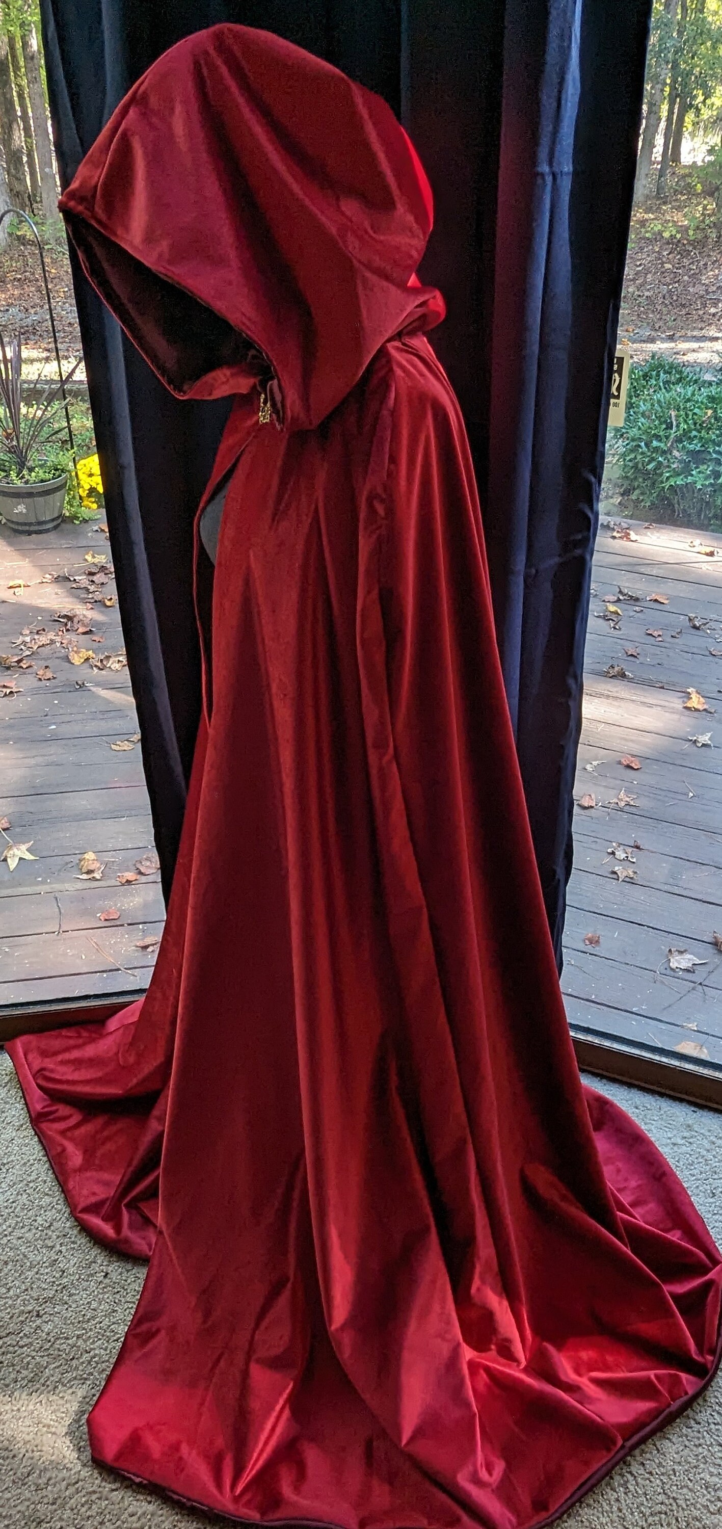 Red Velvet Hooded Cape: Filigree Clasp, Renaissance Faire,cosplay ...
