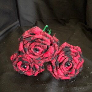 Red Buffalo Plaid Roses With Stems, Red Flower Bouquet, Buffalo Plaid ...