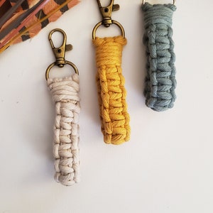 Mini Macrame Fingerlet Keychain With Lobster Claw Clasp, Flora ...