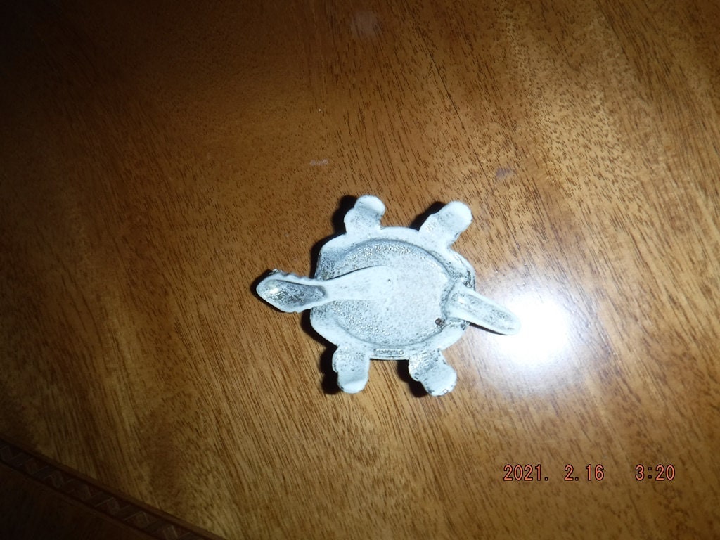 Florenza Turtle Pincushion Nodding Head White With Red Velvet - Etsy