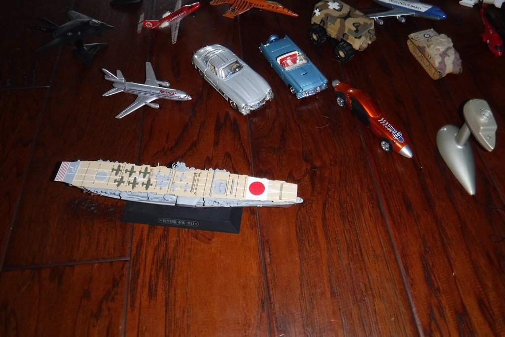 Matchbox Hot Wheels Planes Helicopters Tanks Cars 30 Pieces - Etsy