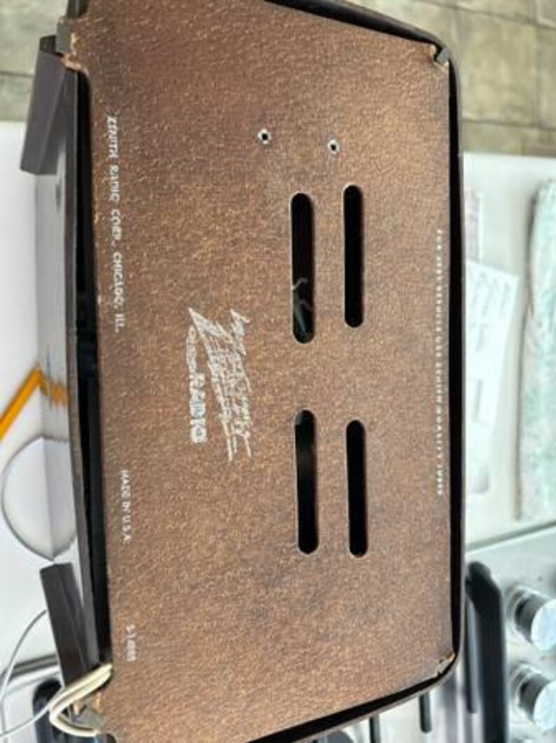Zenith G-615 Bakelite Tube Radio 1950's - Etsy