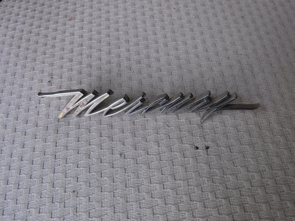 Mercury Script Emblem CIMB 6204480-1 Number to Rt on Back and Left 1959 ...