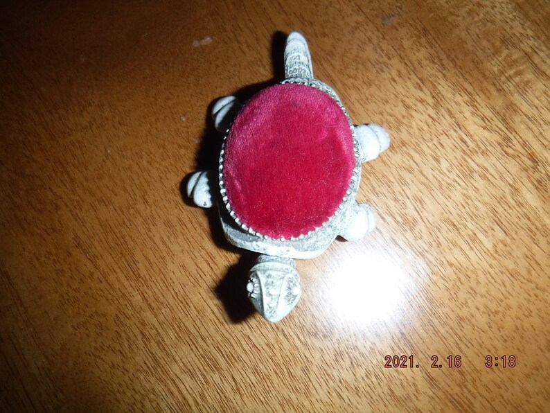 Florenza Turtle Pincushion Nodding Head White With Red Velvet Cushion ...