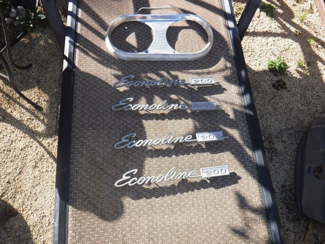 Econoline Emblems 200 & 300 and Light Mount or Grill 1960's - Etsy UK