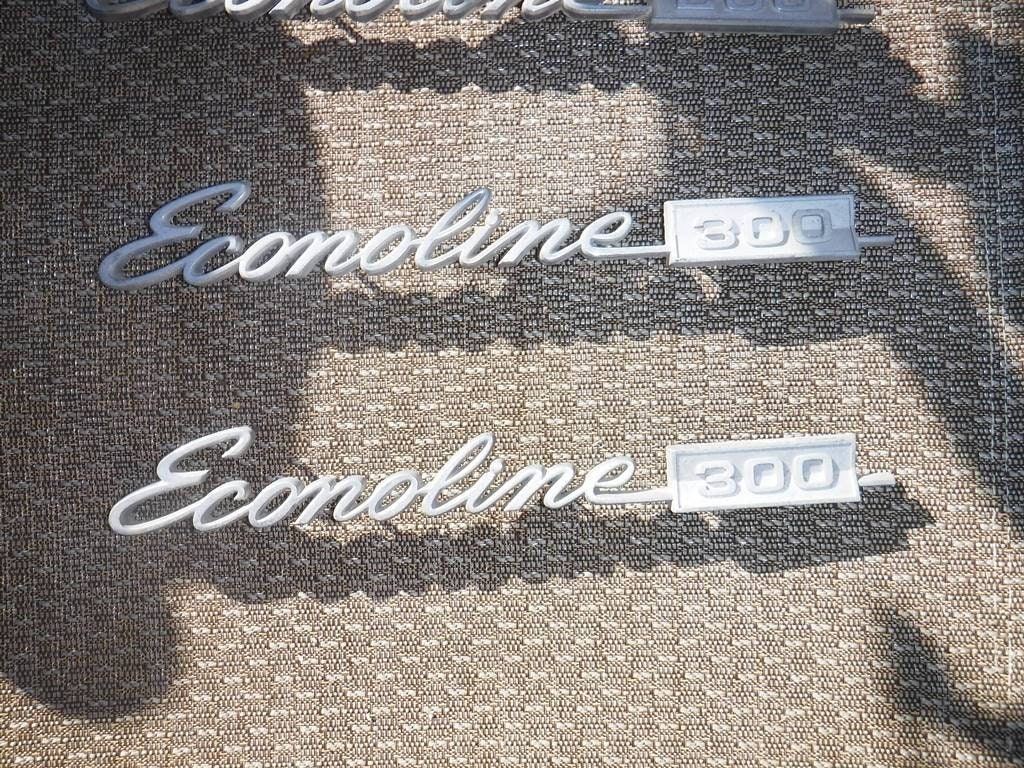 Econoline Emblems 200 & 300 and Light Mount or Grill 1960's - Etsy UK