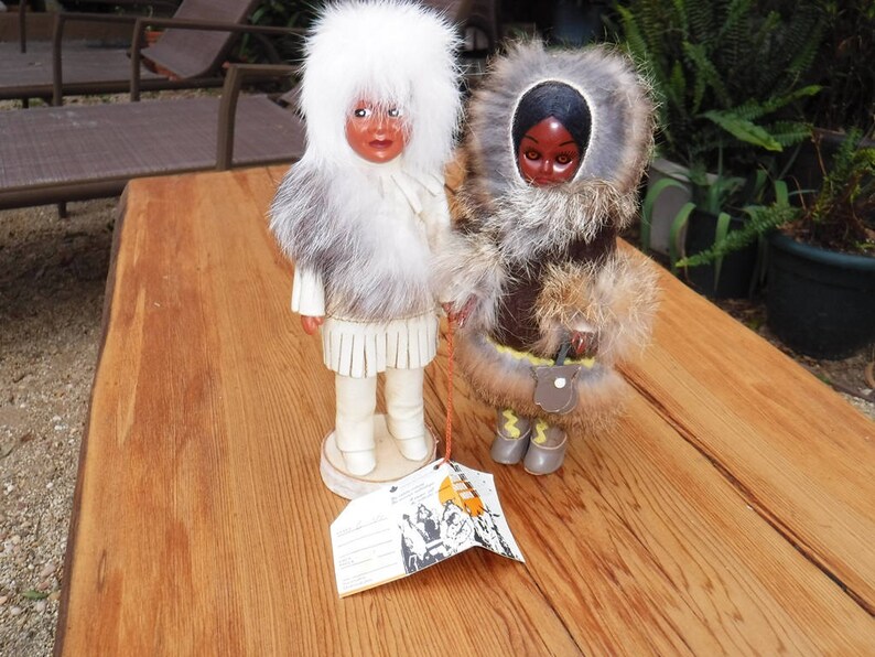 Indien Art Eskimo Doll on Wooden Base - With Real Leather Clothes Fur ...