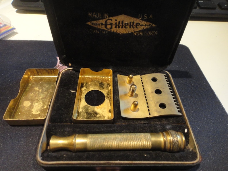 1921-1928 Gillette Old Type Set Razor Stem Top and Case for Blades ...