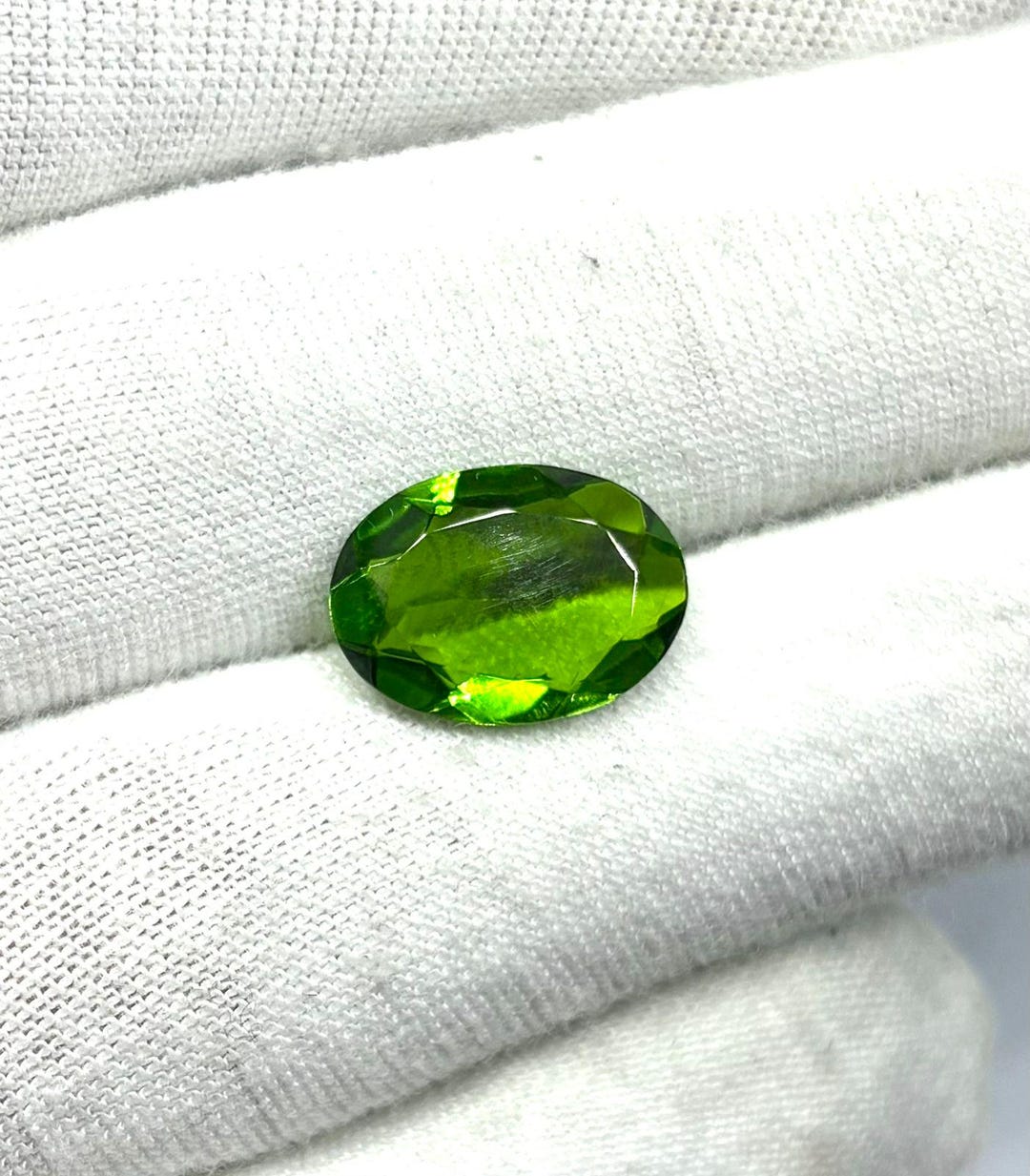 4.15carat Synthetic Peridot Green Color Faceted Oval Shape Loose ...