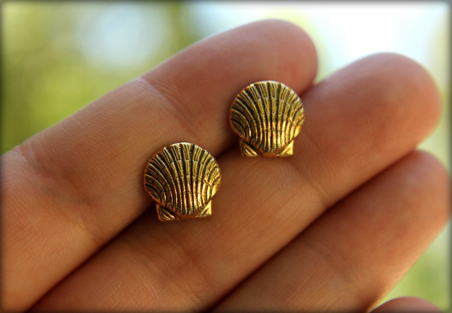 Seashell Earrings Available in Aged Copper or Antiqued Gold - Etsy