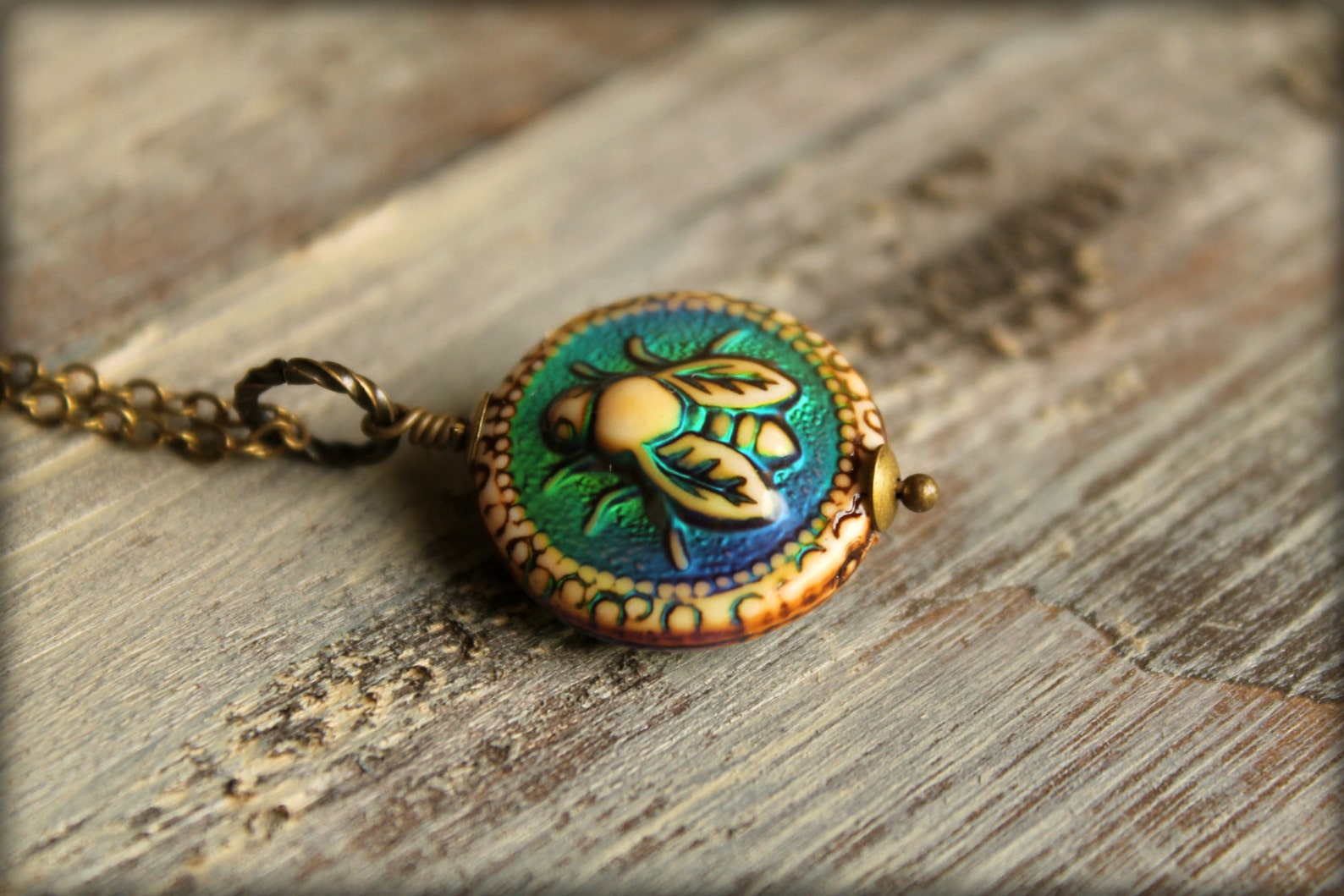 Bee Mood Necklace Mood Bead Jewelry Queen Bee Fly Flying - Etsy