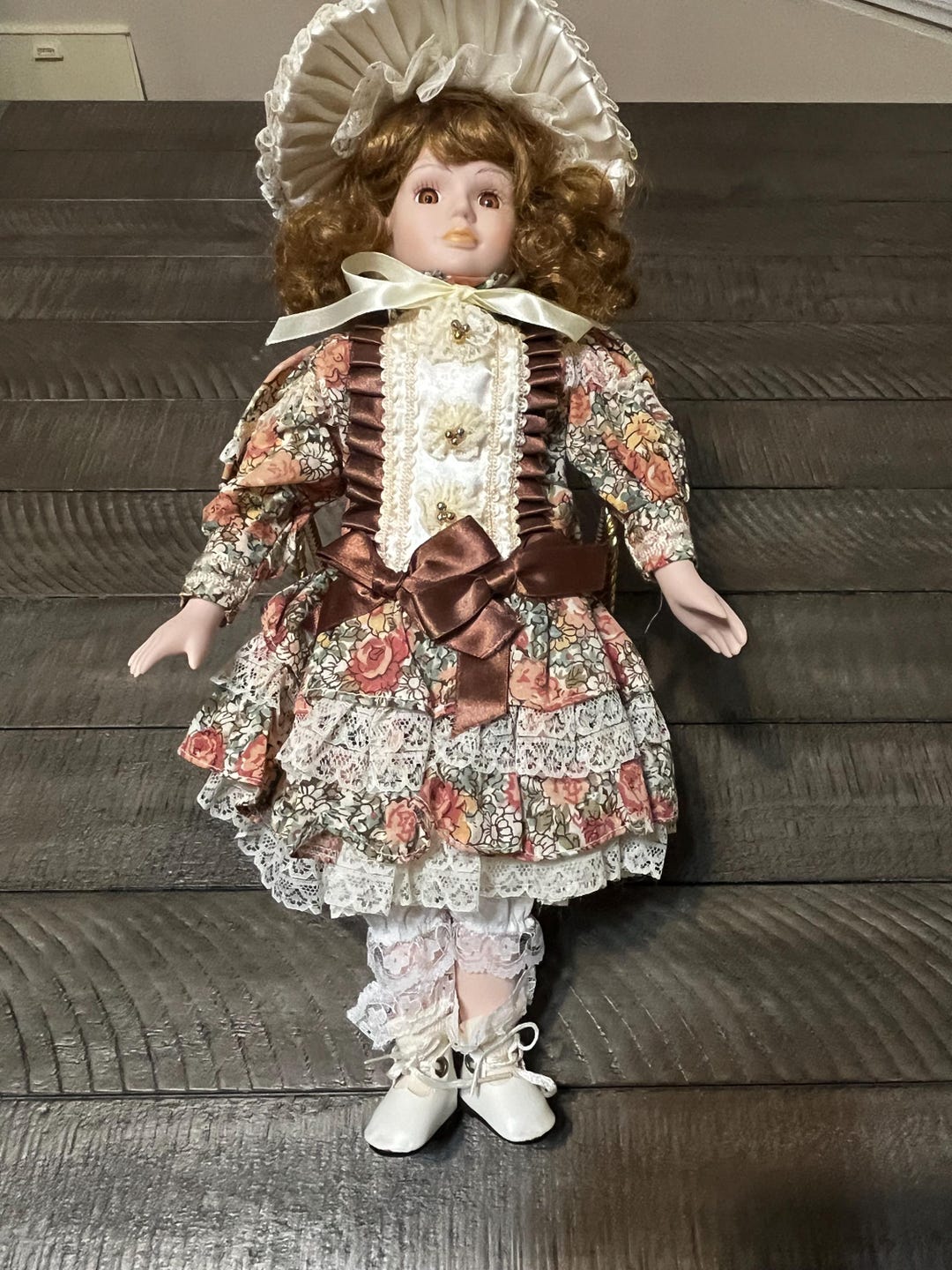 Charming Vintage Porcelain Collector Doll - 16