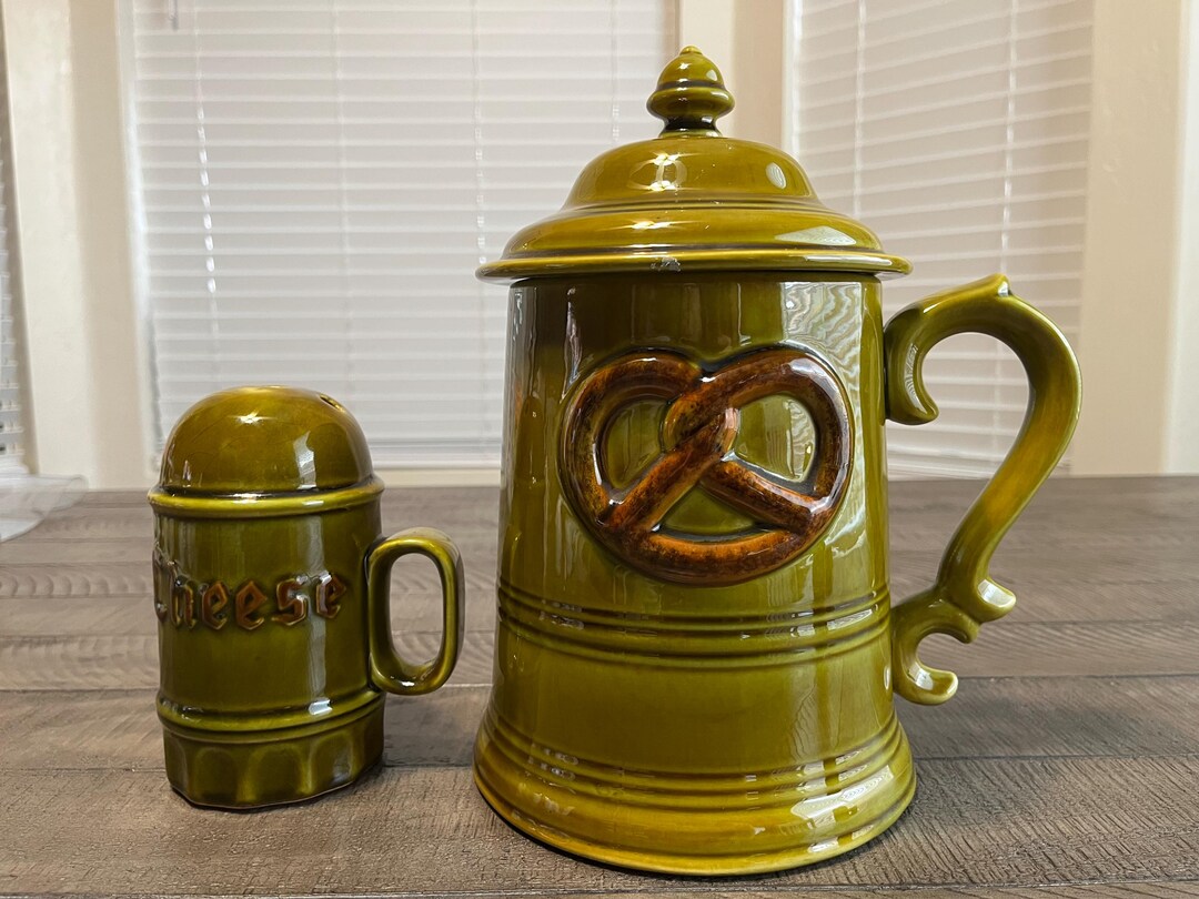 Vintage Mar-kel Pottery Pretzel Humidor & Matching "cheese" Shaker Set ...