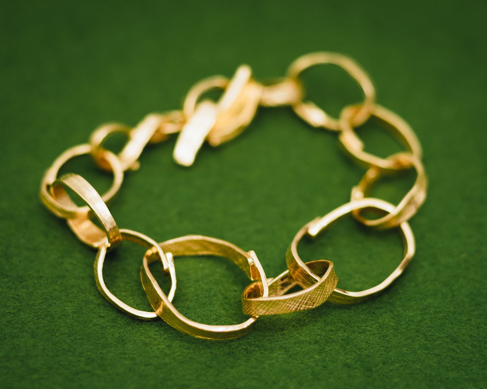 Paper Chain Bracelet Linear Design Gift for Her | Etsy