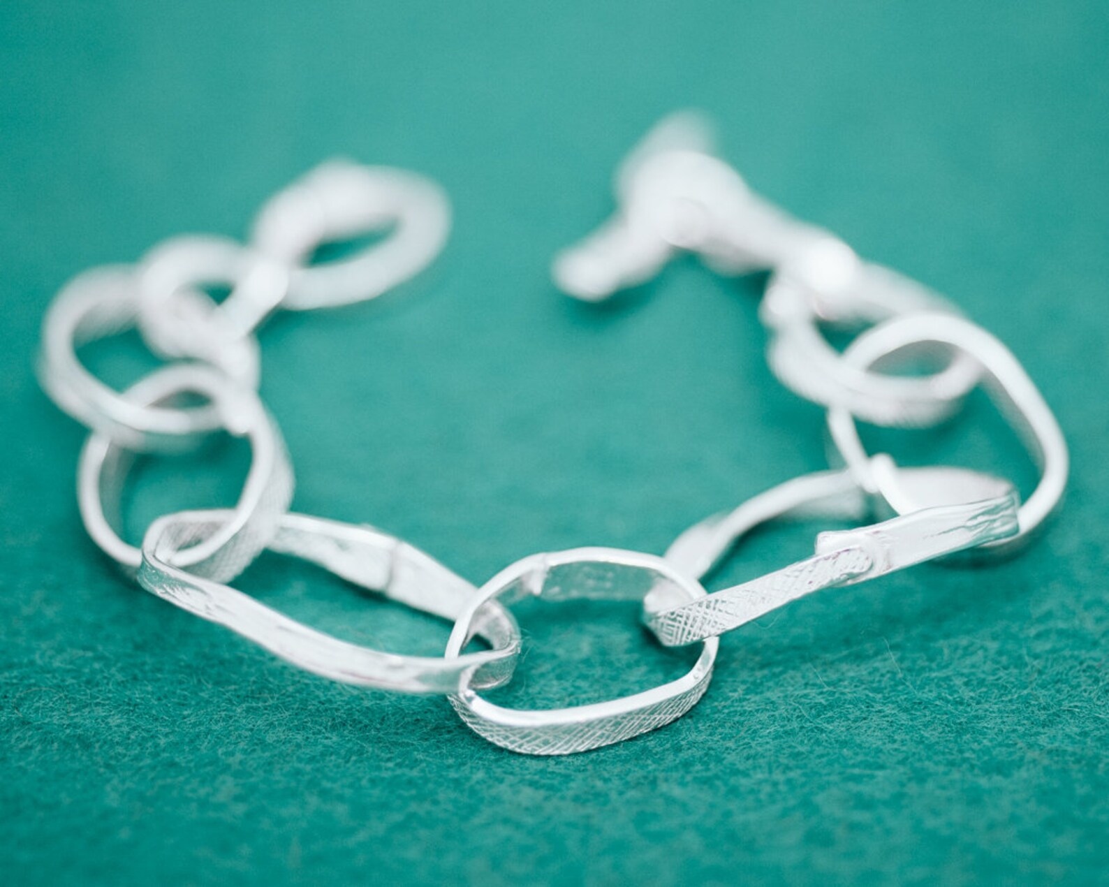 Paper Chain Bracelet - Linear Design - Gift for Her - Hypoallergenic ...