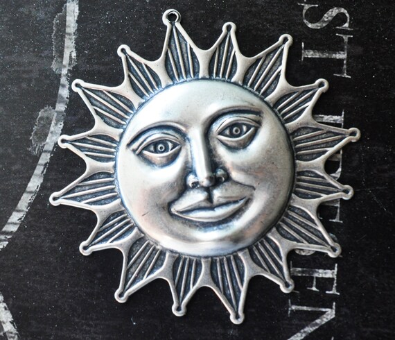 Lisa Zhen's Instagram, Twitter & Facebook on IDCrawl