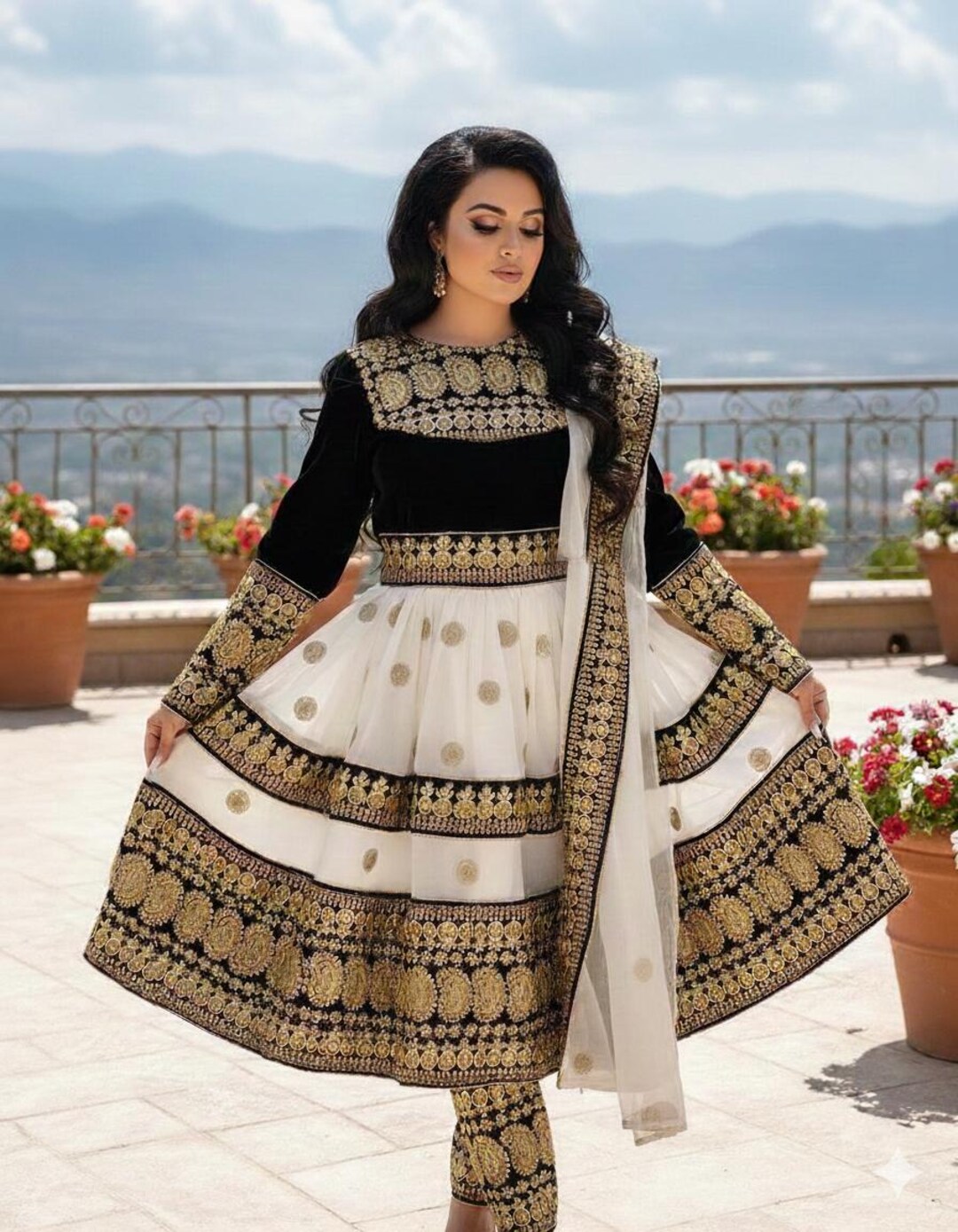 Afghan Kuchi | Traditional Embroidered Afghani Dress | Perahan Tunban ...