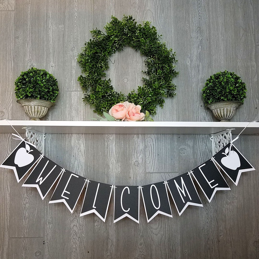 Farmhouse Welcome Banner: Classroom Decor With Apples - Etsy