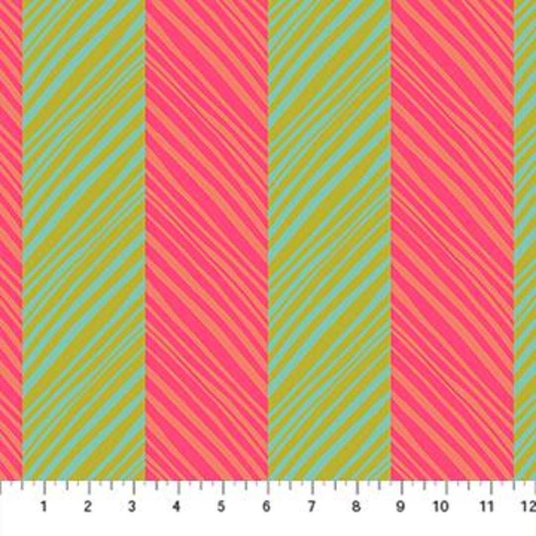 Tipsy Guava -perennial Borders - AMT140-23C (1/2 Yard Increments) - Etsy
