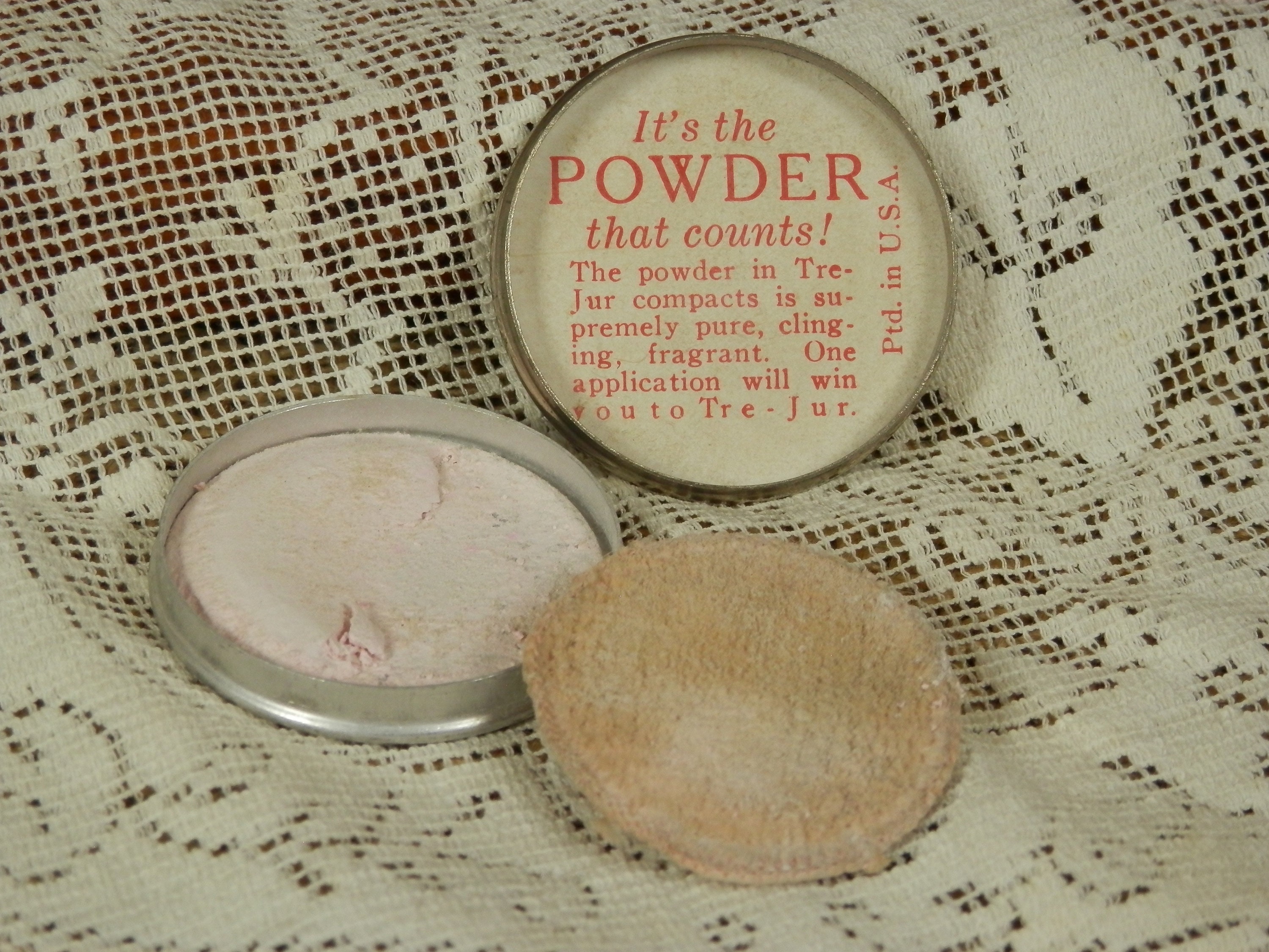 Vintage Tre-jur Art Deco Etched Silver Tone Compact, 1930's Sample Compact With Puff and Powder ...