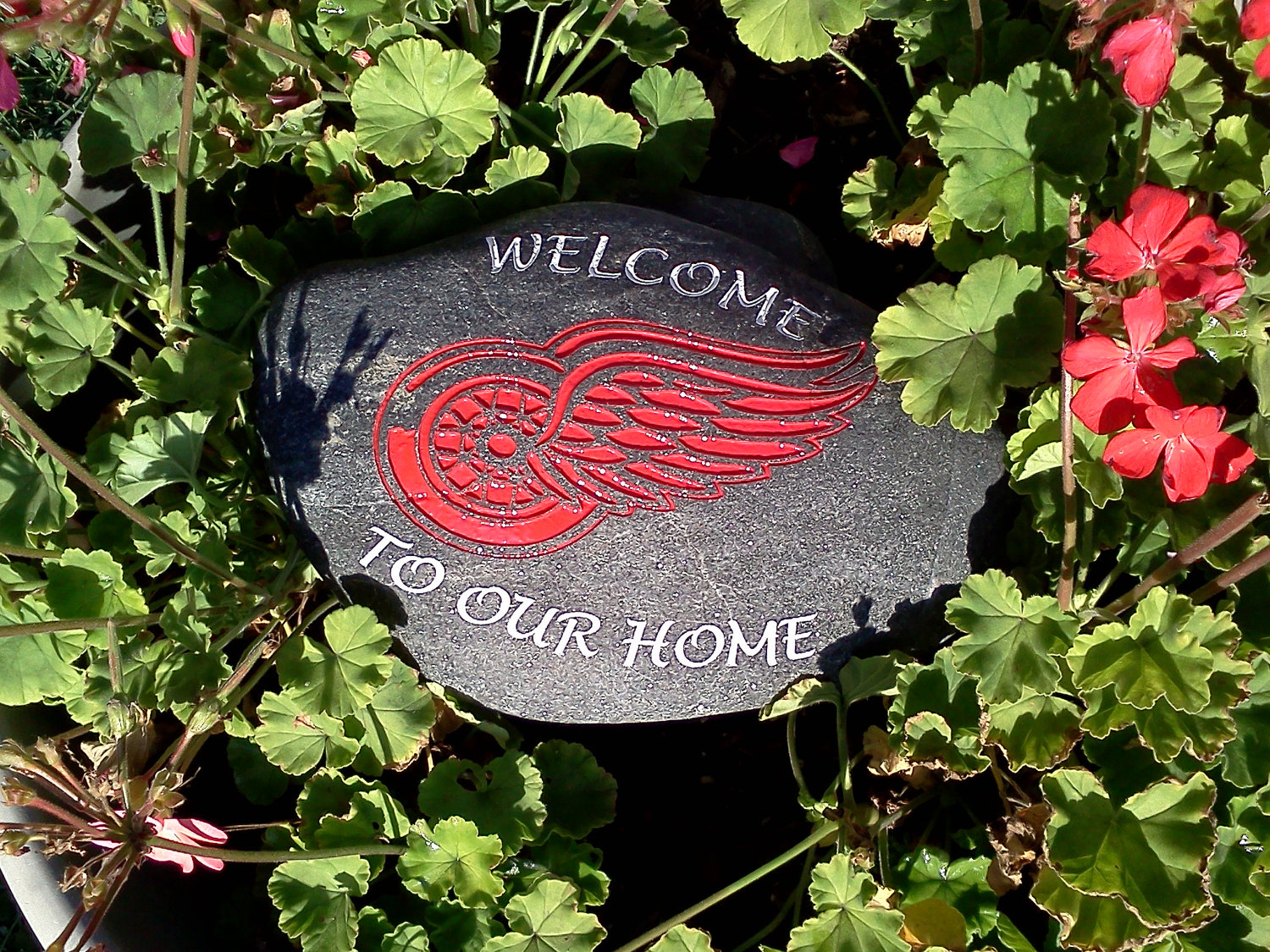 Engraved Welcome Stone With Red Wings Logo - Etsy