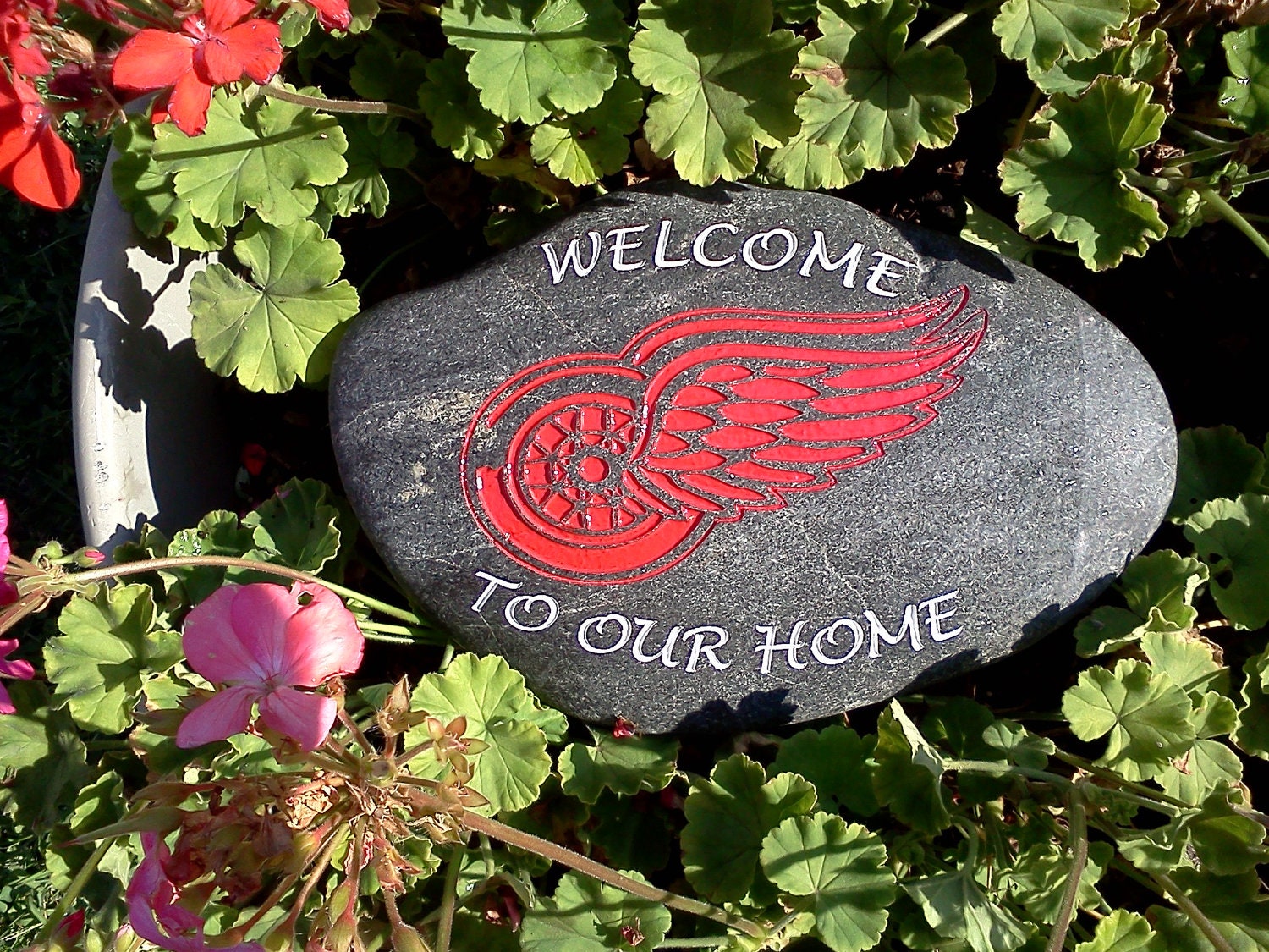 Engraved Welcome Stone With Red Wings Logo - Etsy