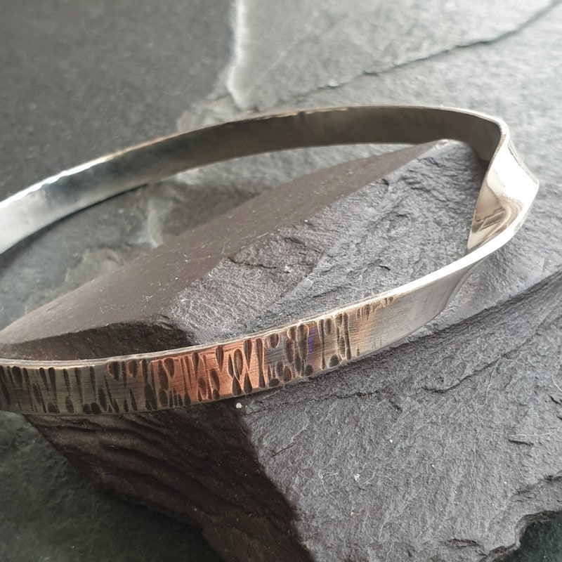 Mobius Bangle - Etsy
