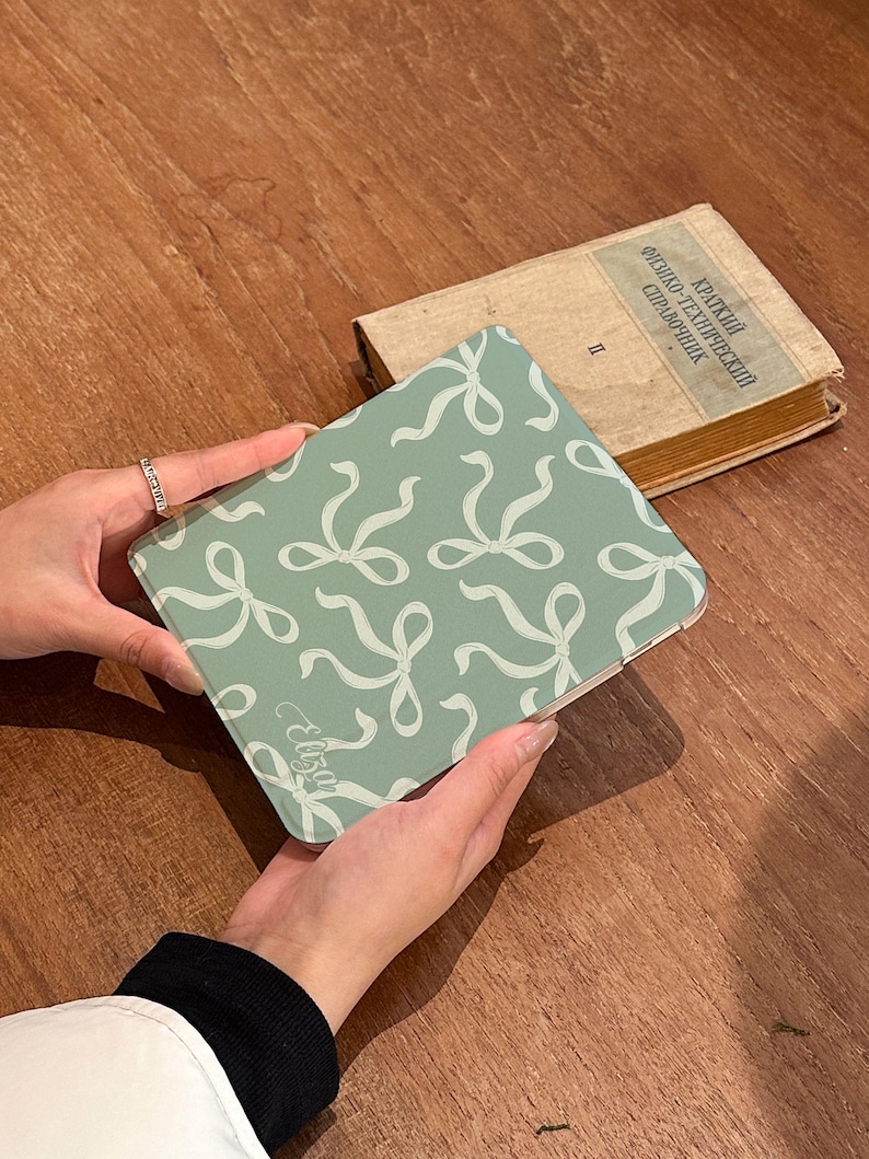 Étui pour Kindle 2024 avec nœud personnalisé, ruban pastel transparent ...