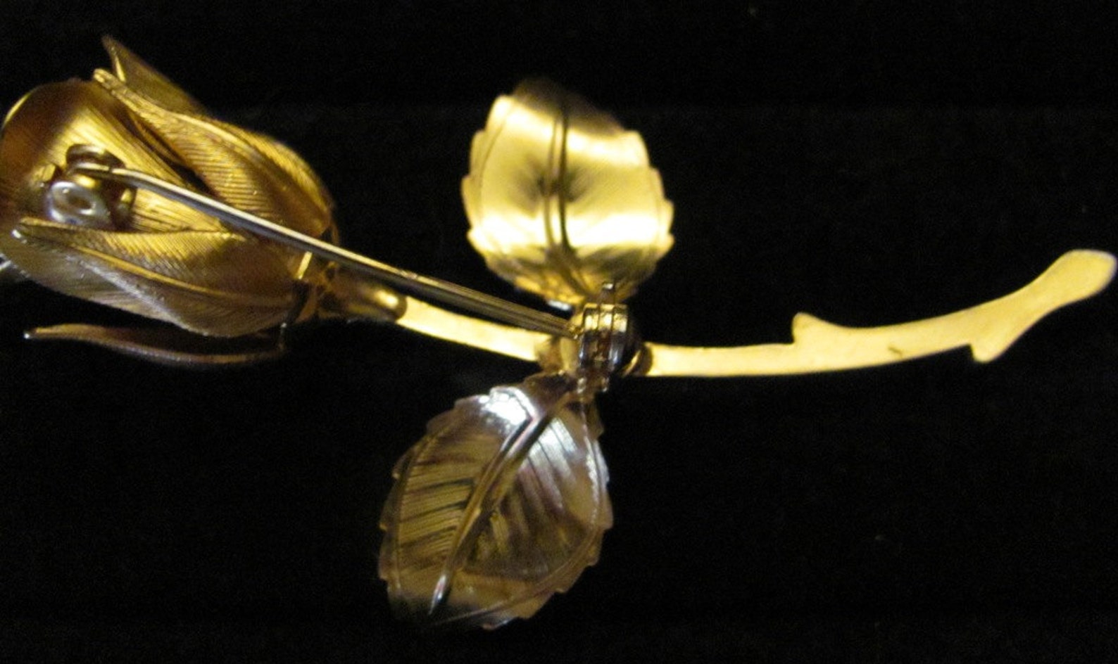Vintage Gold Rosebud Classic Brooch With Etched Design Fashion Style ...