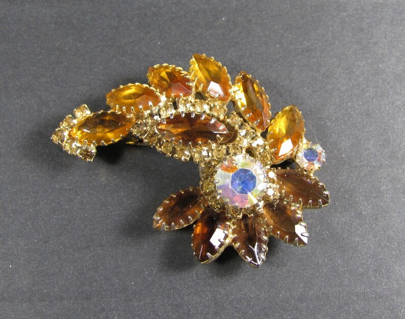 Vintage Pinwheel Rhinestone Brooch Juliana Style Classic - Etsy