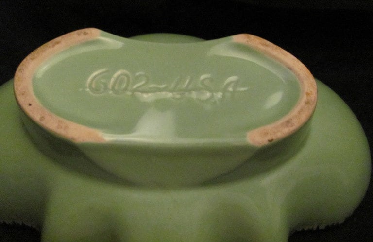 USA Mint Green Decorative Pottery Number 602 Gold and White Drip Rim ...