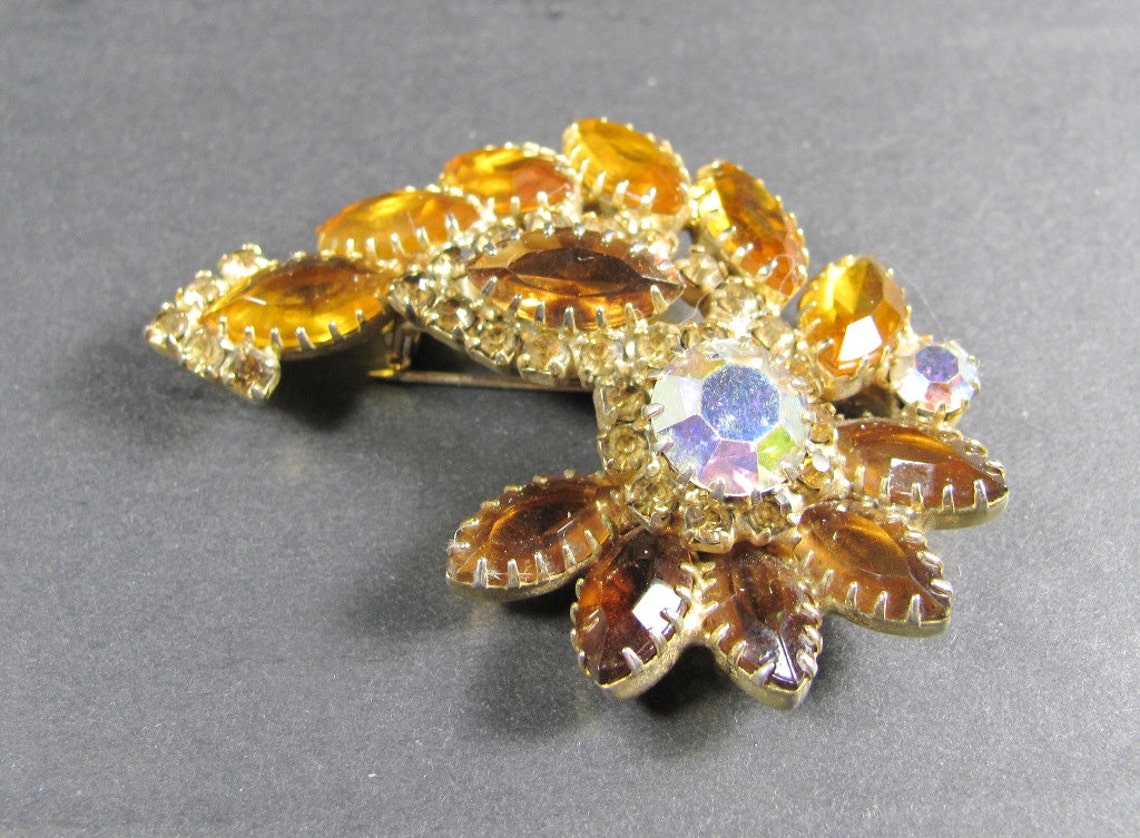 Vintage Pinwheel Rhinestone Brooch Juliana Style Classic - Etsy