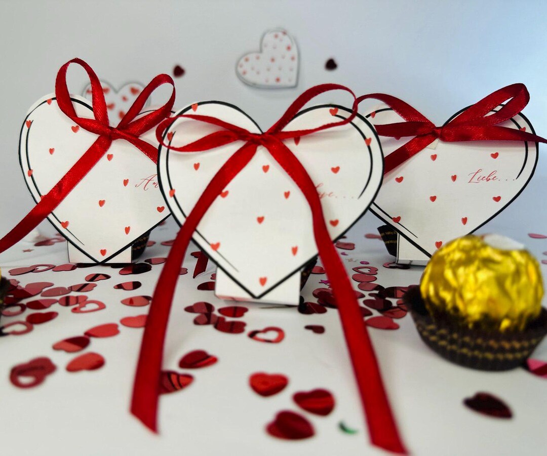 Gift Wrapping PDF Valentine's Day Heart | Ferrero Rocher Packaging ...