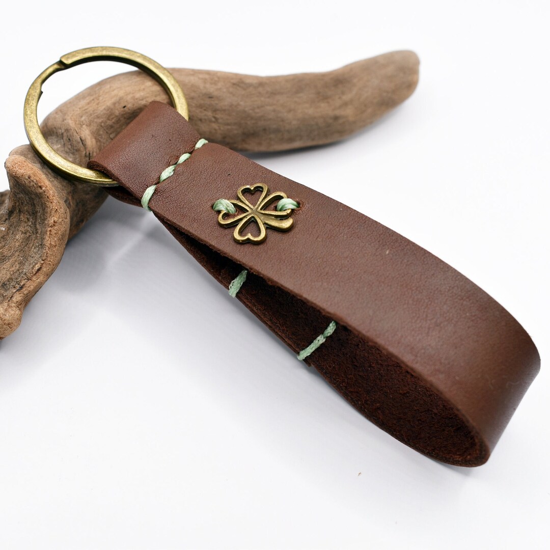 PERSONALIZED Four Leaf Clover Keychain, Leather Shamrock Keyring, 3rd ...