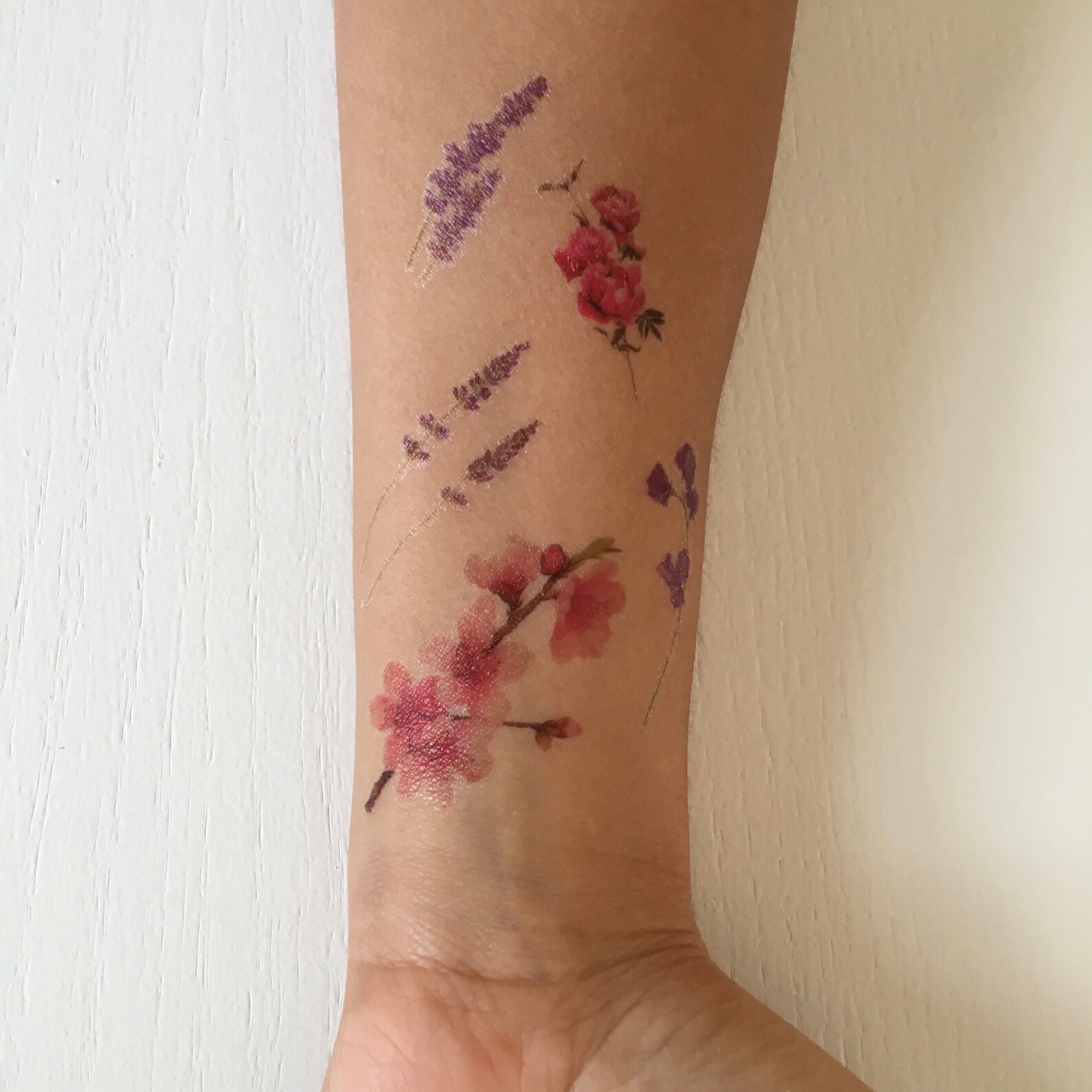 5 Delicate Floral Temporary Tattoos. Fresh Spring Bouquet - Etsy