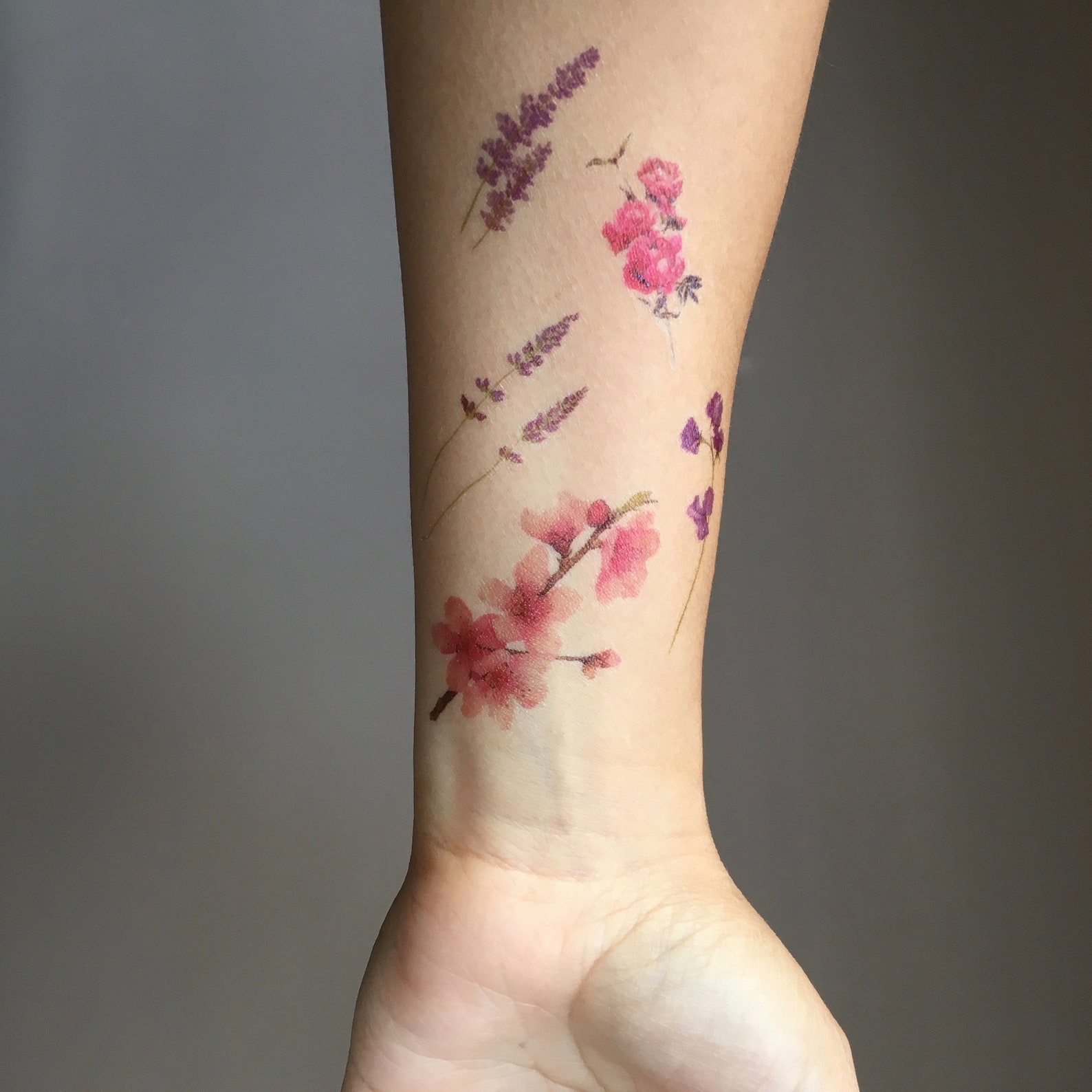 5 Delicate Floral Temporary Tattoos. Fresh Spring Bouquet - Etsy