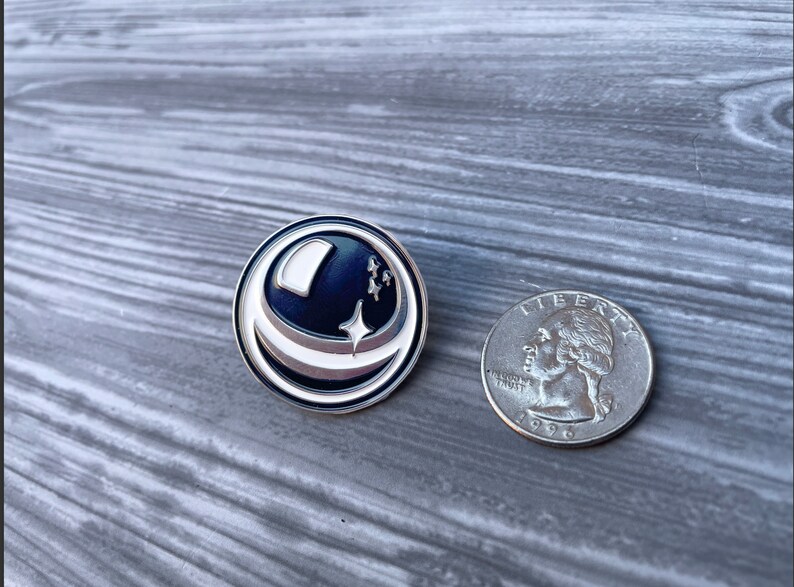 Pinball Lapel Pin - Nickel & Enamel Pin Collectible Arcade Pinball Art ...